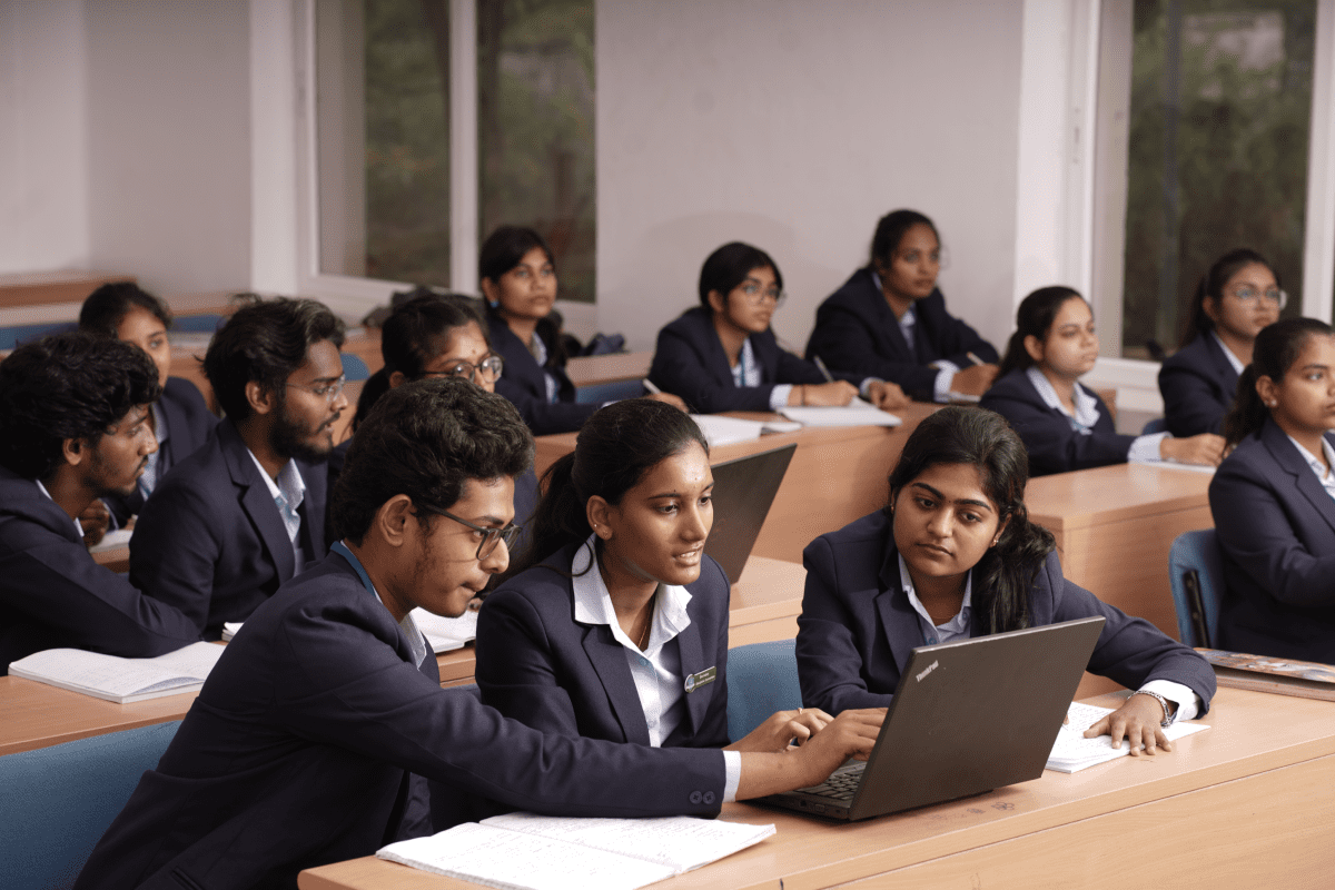 About CMT - CMT Business School